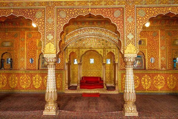 Rajasthani Darbar Wallpaper Mural - Magicdecor®