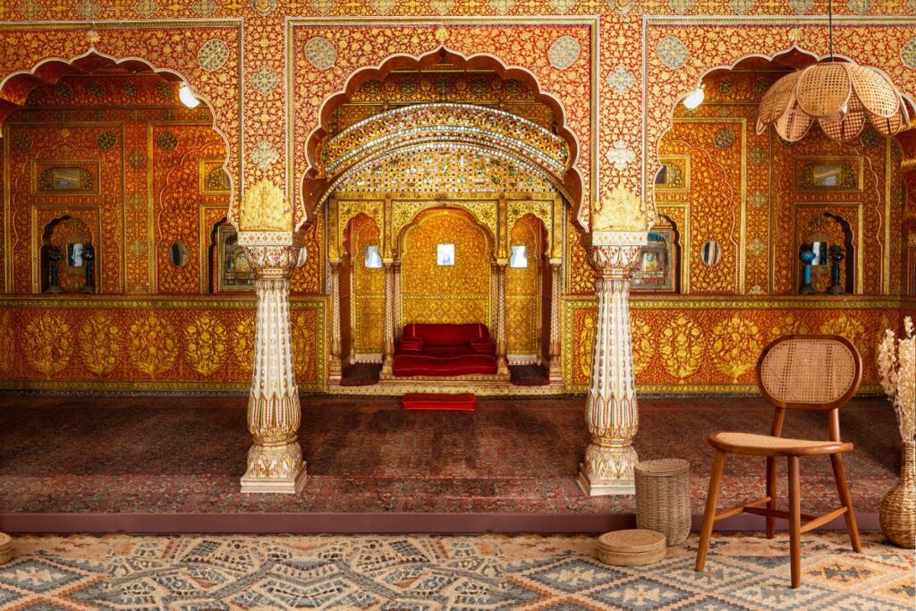 Throne Room in Lalgarh Palace Rajasthan Royal Wallpaper Mural for Wall - Magicdecor®
