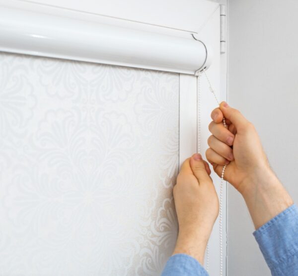 5 Common Roller Blind Problems and How to Fix Them - Magicdecor®