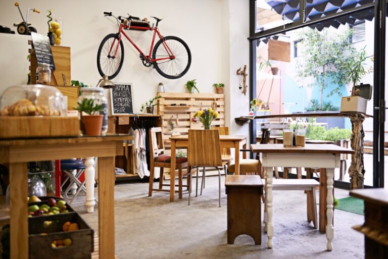 Where to Find High-Quality Café-Themed Wallpapers